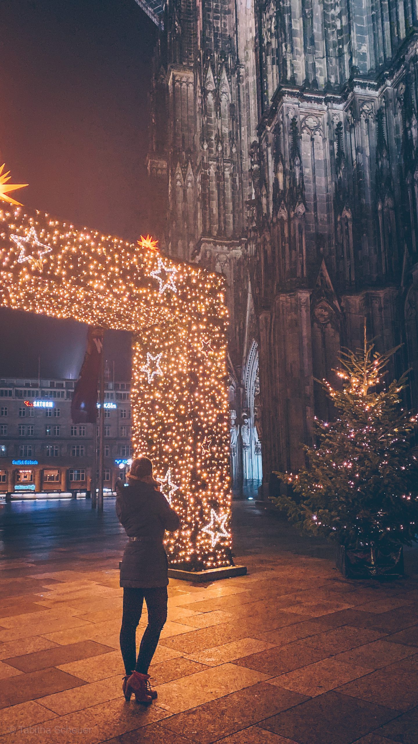 Christmas magic on the most beautiful Christmas Markets in Cologne ...