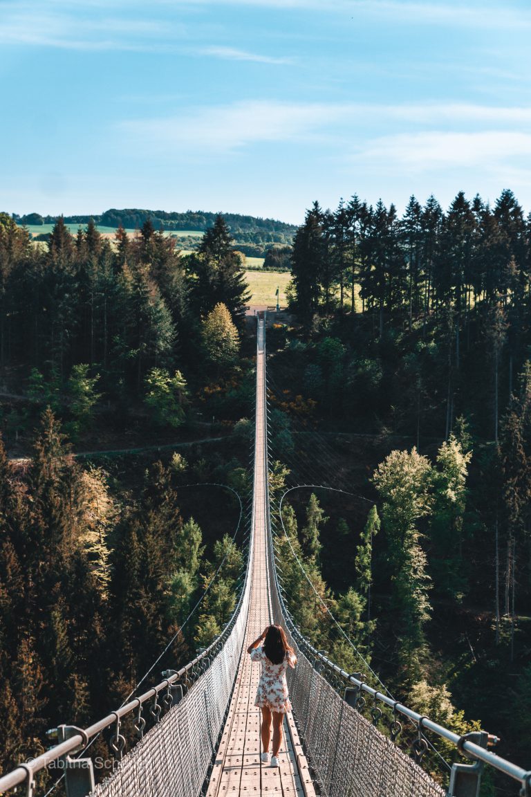 How to visit the Geierlay suspension rope bridge in Germany - tabithaschr